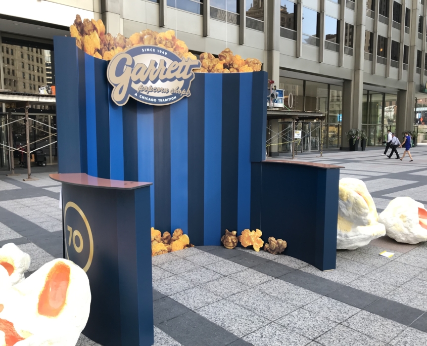 Garrett's Popcorn Display - Gilson